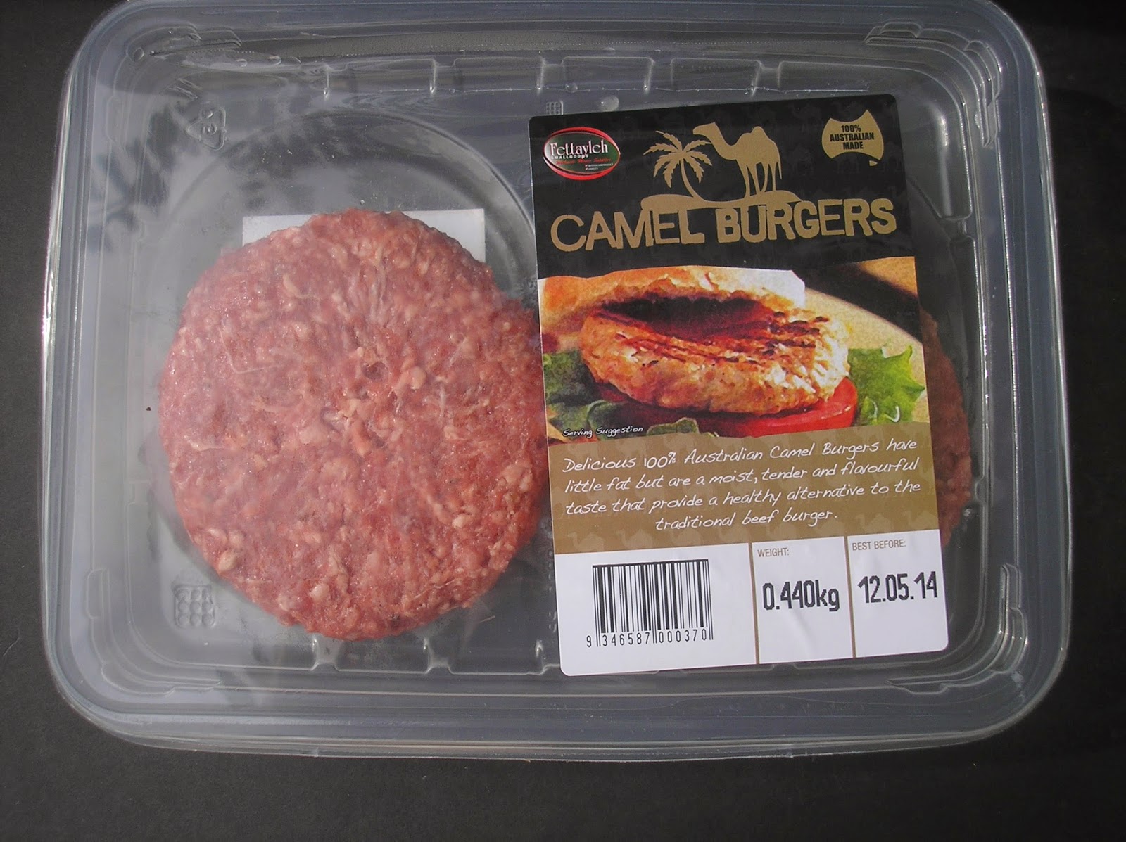 food play: ' SAUDI SLIDER : HASHI ( CAMEL ) BURGER