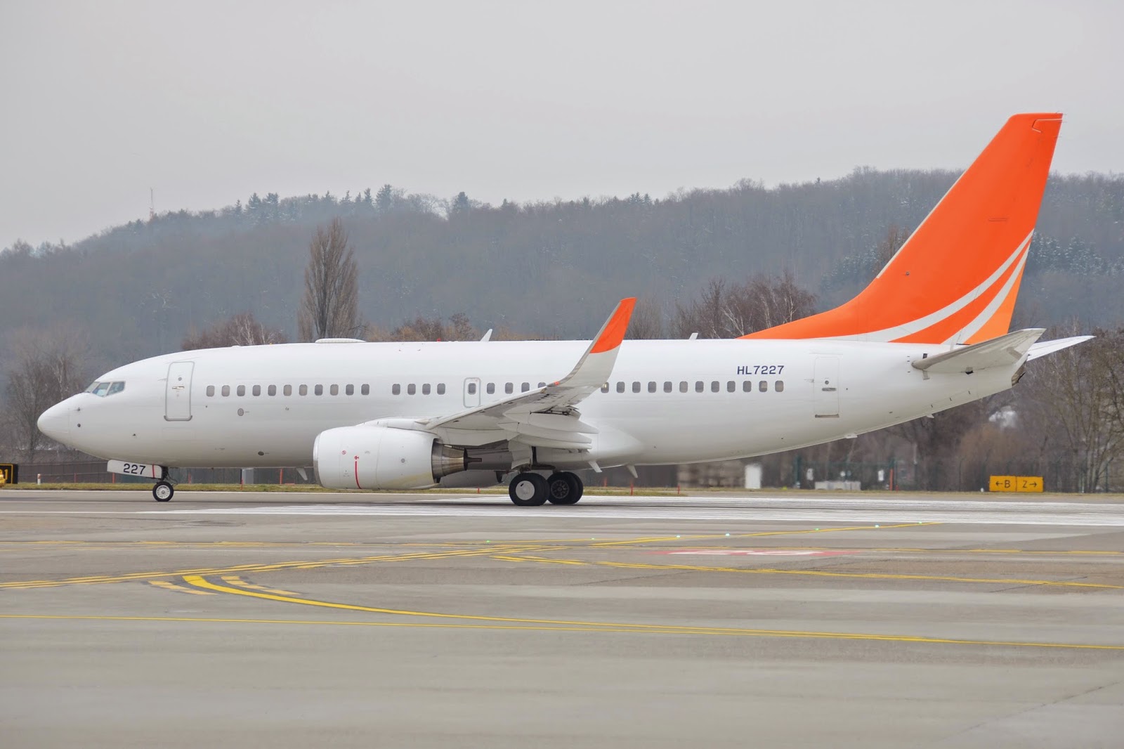 Flypictures: HL7227 / B737-7HF(BBJ) / Hanwha Chemical Corporation