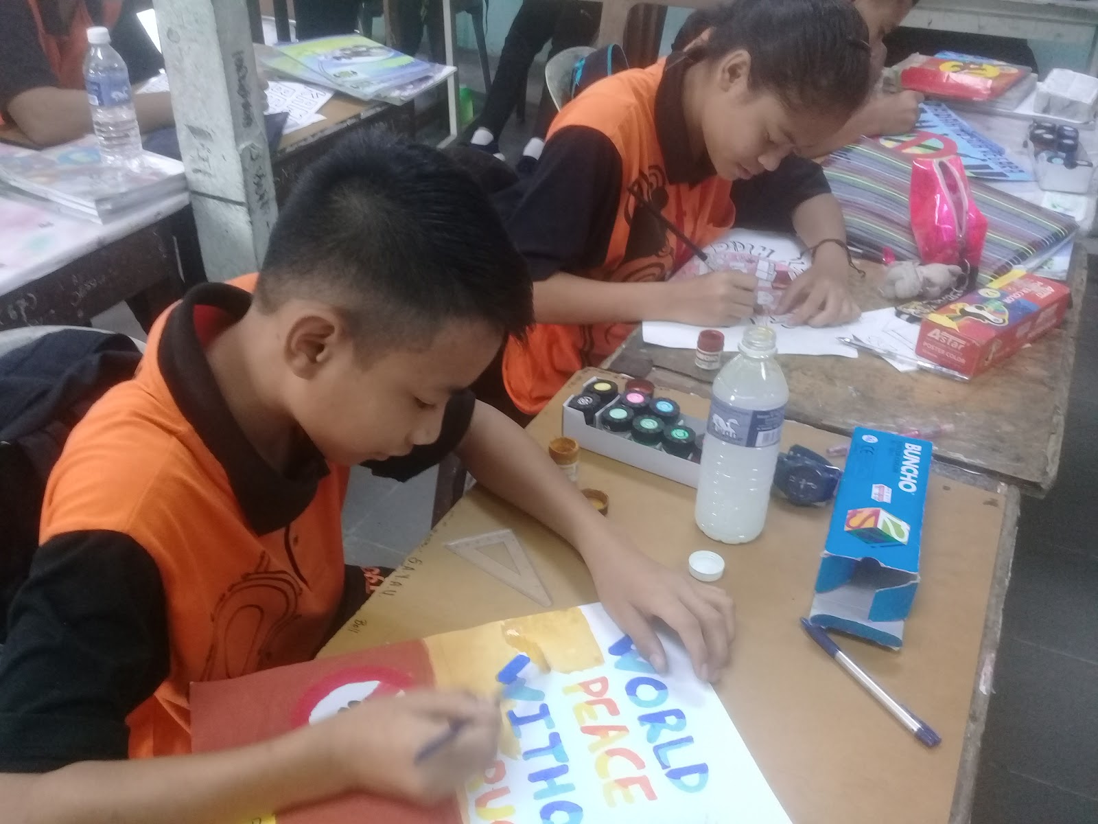PENDIDIKAN PENCEGAHAN DADAH SMK LUBOK ANTU: Melukis Poster PPDa