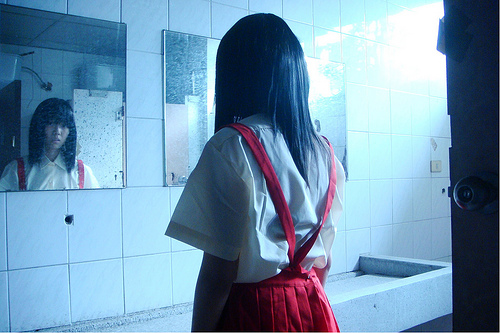 Los seres tenebrosos de la noche: Hanako - San (Leyenda urbana japonesa)