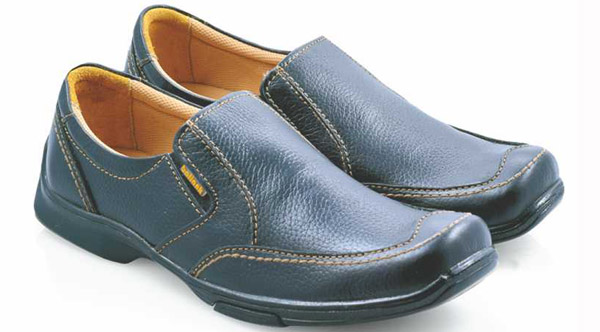 49+ Model Sepatu Distro Pria Terbaru, Yang Banyak Di Cari!