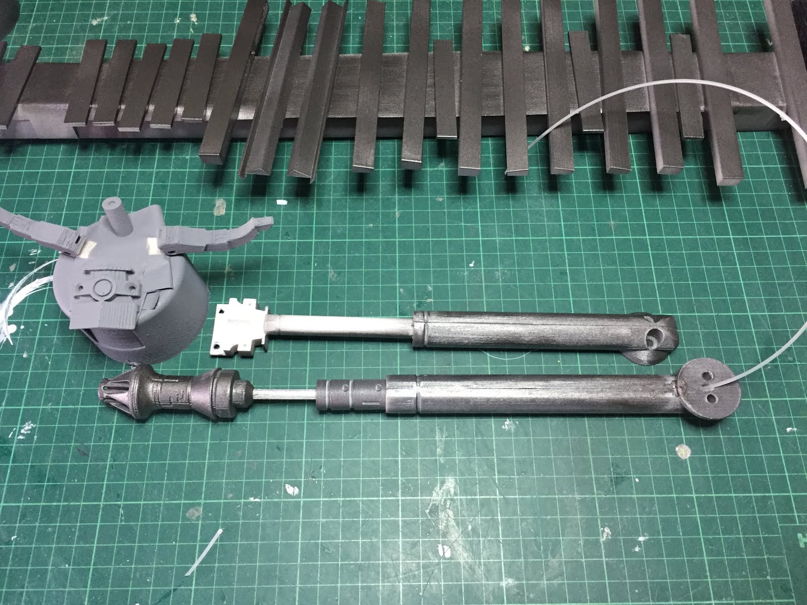 R2D2 Interface & Gripper arm servos