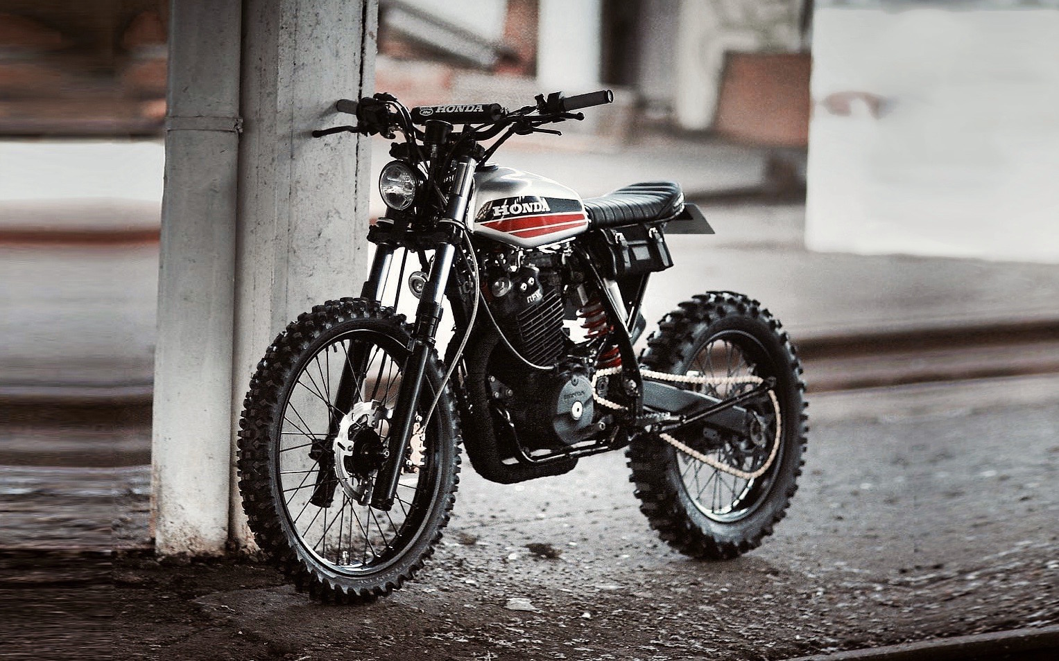 Dinamax XR600 - Inazuma café racer