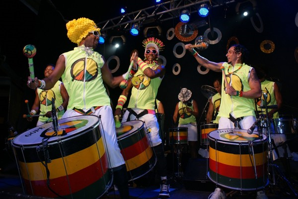 Brazilian Percussion Blog: Olodum da Bahia, a History of Cultural Inclusion