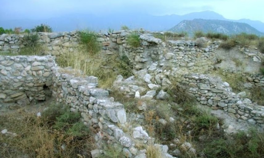 ArqueoLugares: CERRO DE BAGIL prox. Zaén de Arriba. Moratalla. Región ...