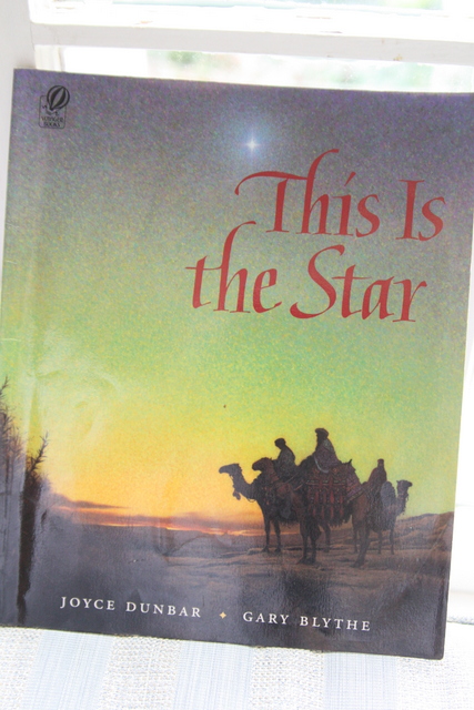 Clover Lane: Our Favorite Christmas Books