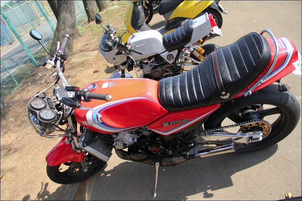 ROAD RIDER: Viva! 2stroke YAMAHA RZ250 Custom Bike Red
