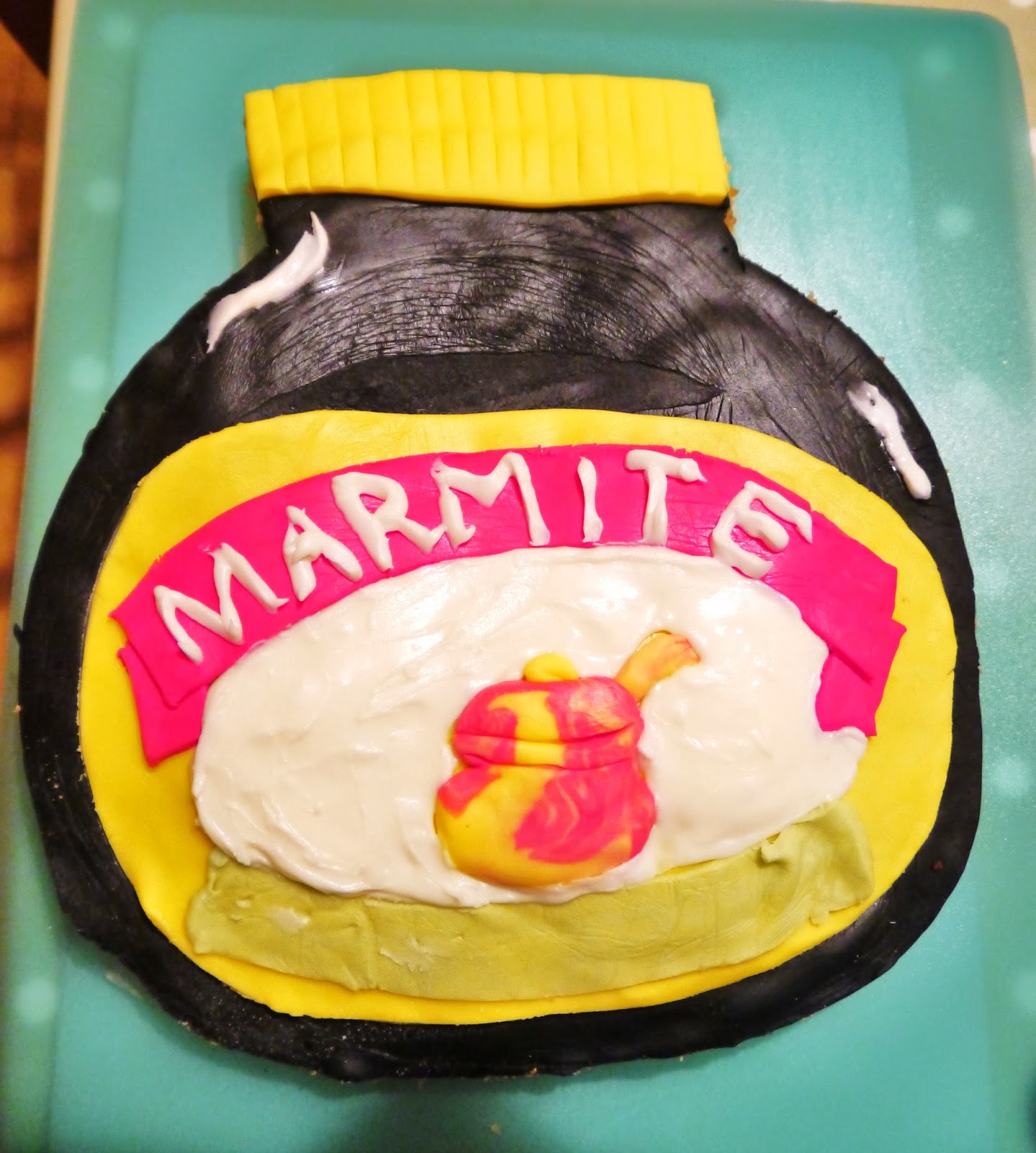 SockletWorld: Marmite Cake!