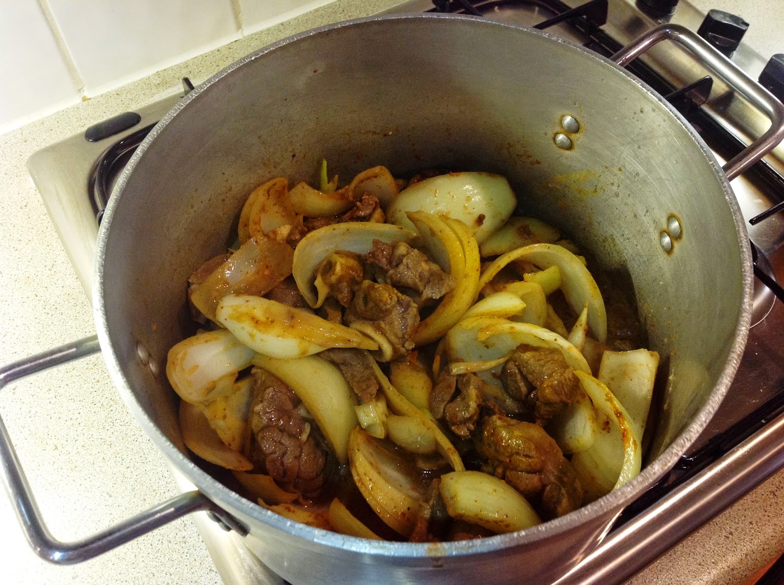 This Muslim Girl Bakes: Cauliflower Lamb Curry - Gobi Gosht