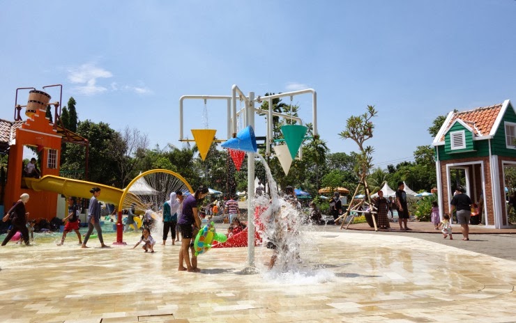 Kiddos' Travel Stories: Main Air di Amsterdam Waterpark Tangerang