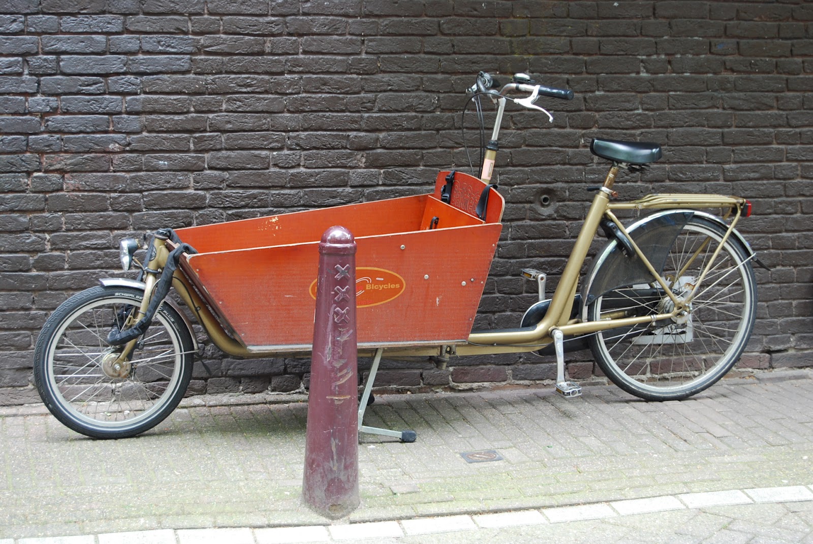 Stand and Deliver: Dutch bikes