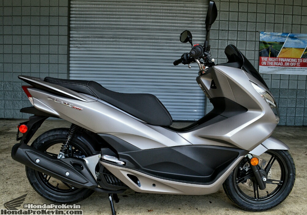 Las motos: 2016 Honda PCX 150 Scooter