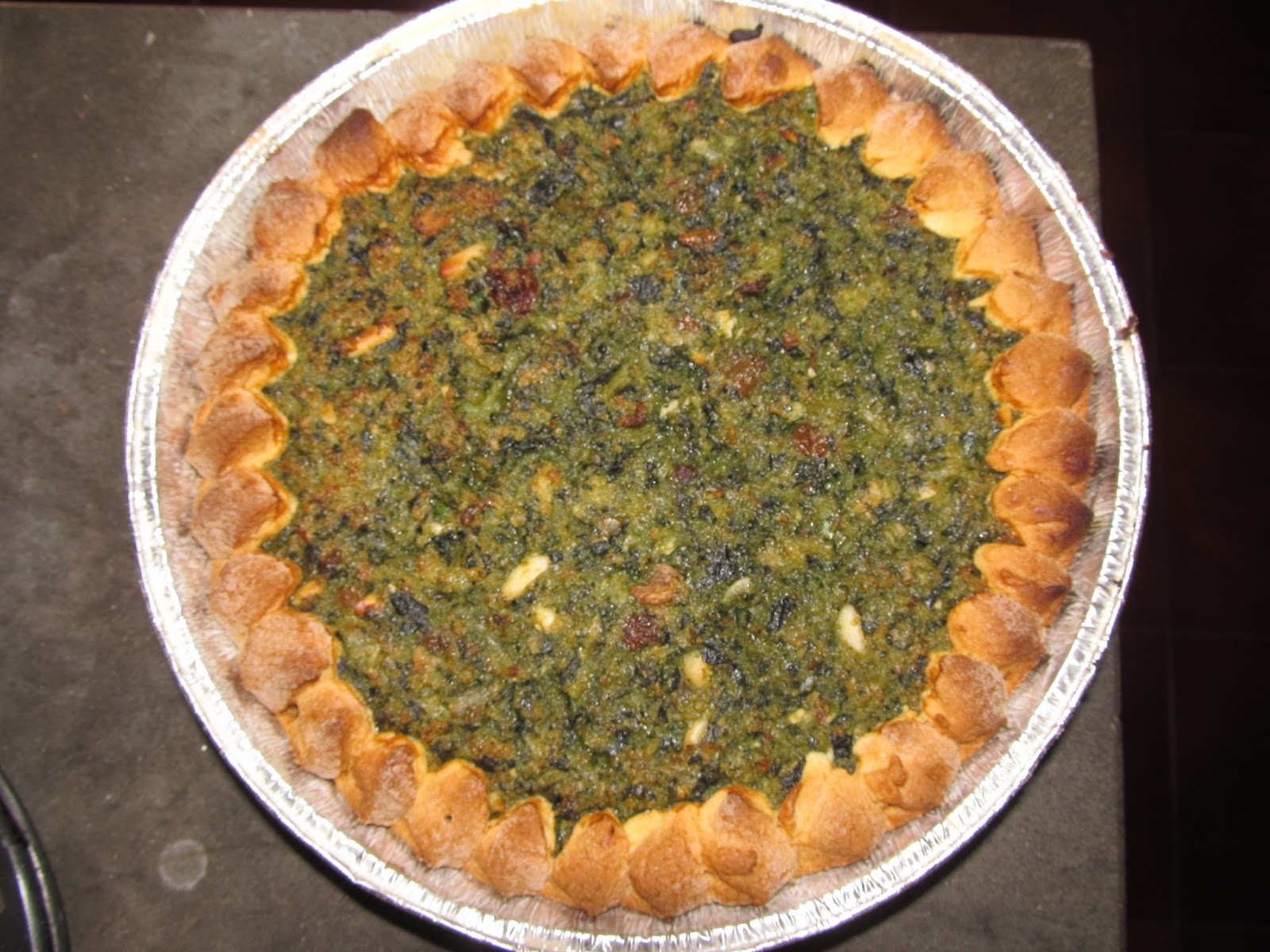 dolci e biscotti: Torta di erbi con i becchi lucchese