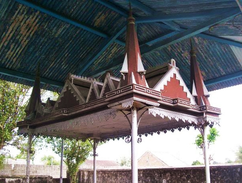 Misteri Makam Gantung Pasanggrahan Djojodigdan - Manusia Lembah