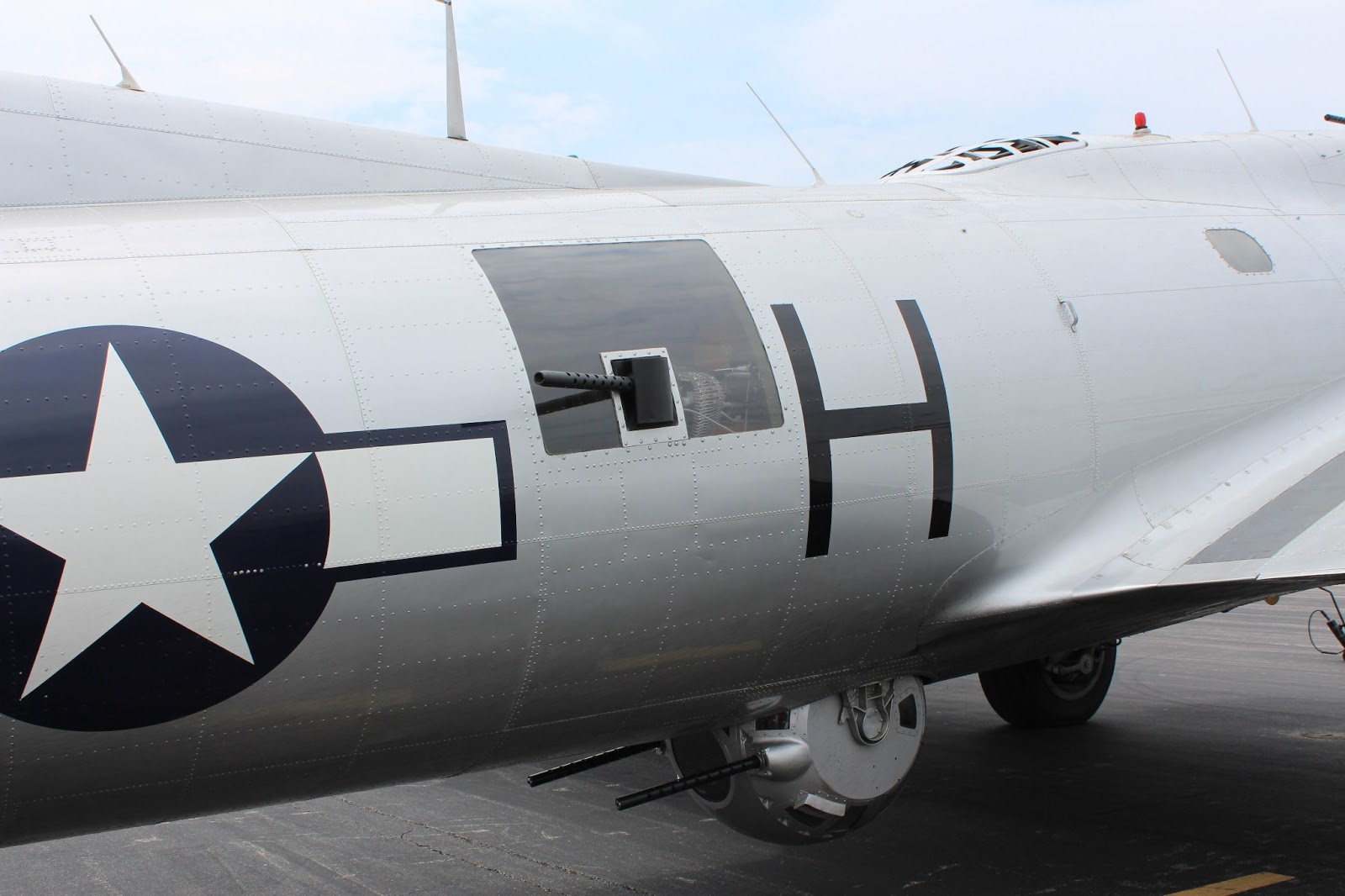 The Aero Experience: Sightings: EAA's B-17 "Aluminum Overcast" Walkaround