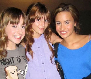 Fame: DEMI LOVATO Y BELLA THORNE