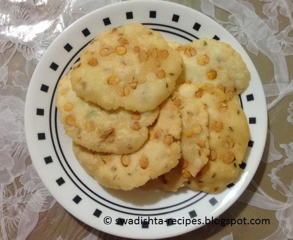 Swadishta Recipes : Rice Papdi/ Rice cracker