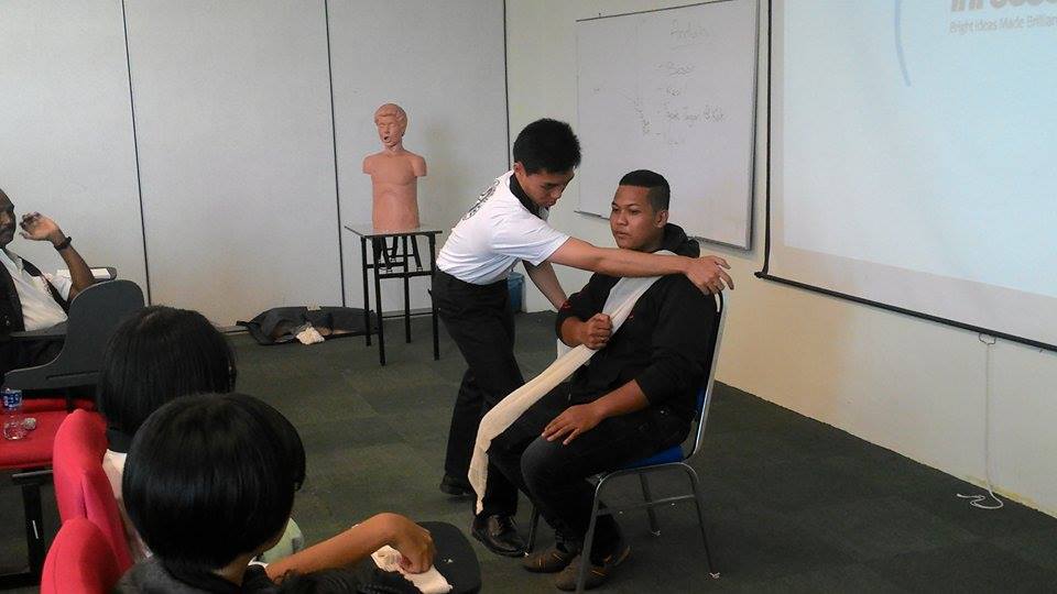 OSH The Journey: Basic First Aid - 1. Balutan/Anduh (luka dan patah), 2 ...