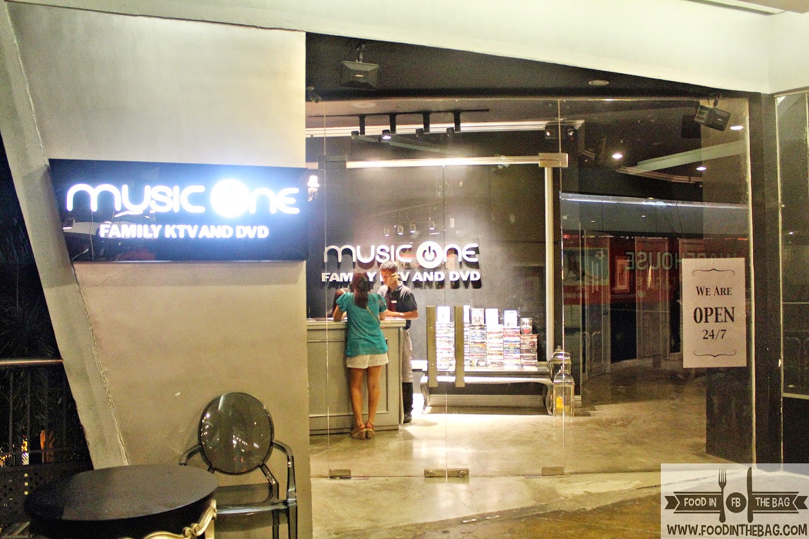 LATE NIGHTS IN CEBU: MAYA and MUSIC ONE KTV | Food In The Bag