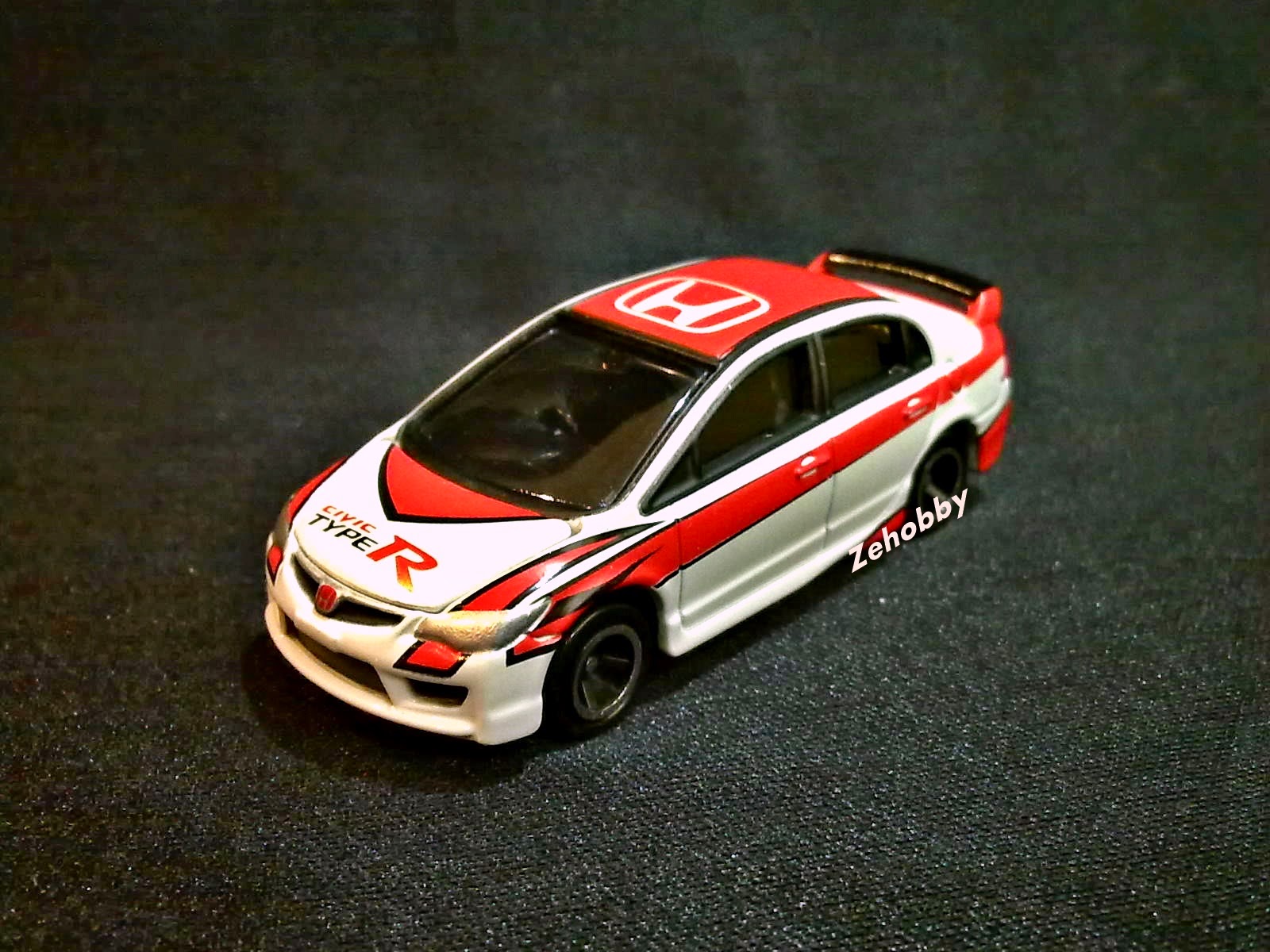Zehobby: ~ Tomica Honda Civic Type R Racing spec Byun Byun edition