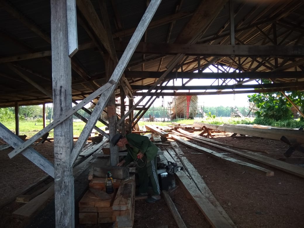 Aktivitas Galangan Kapal Kayu Bagan Siapi-Api Tetap Beroperasi