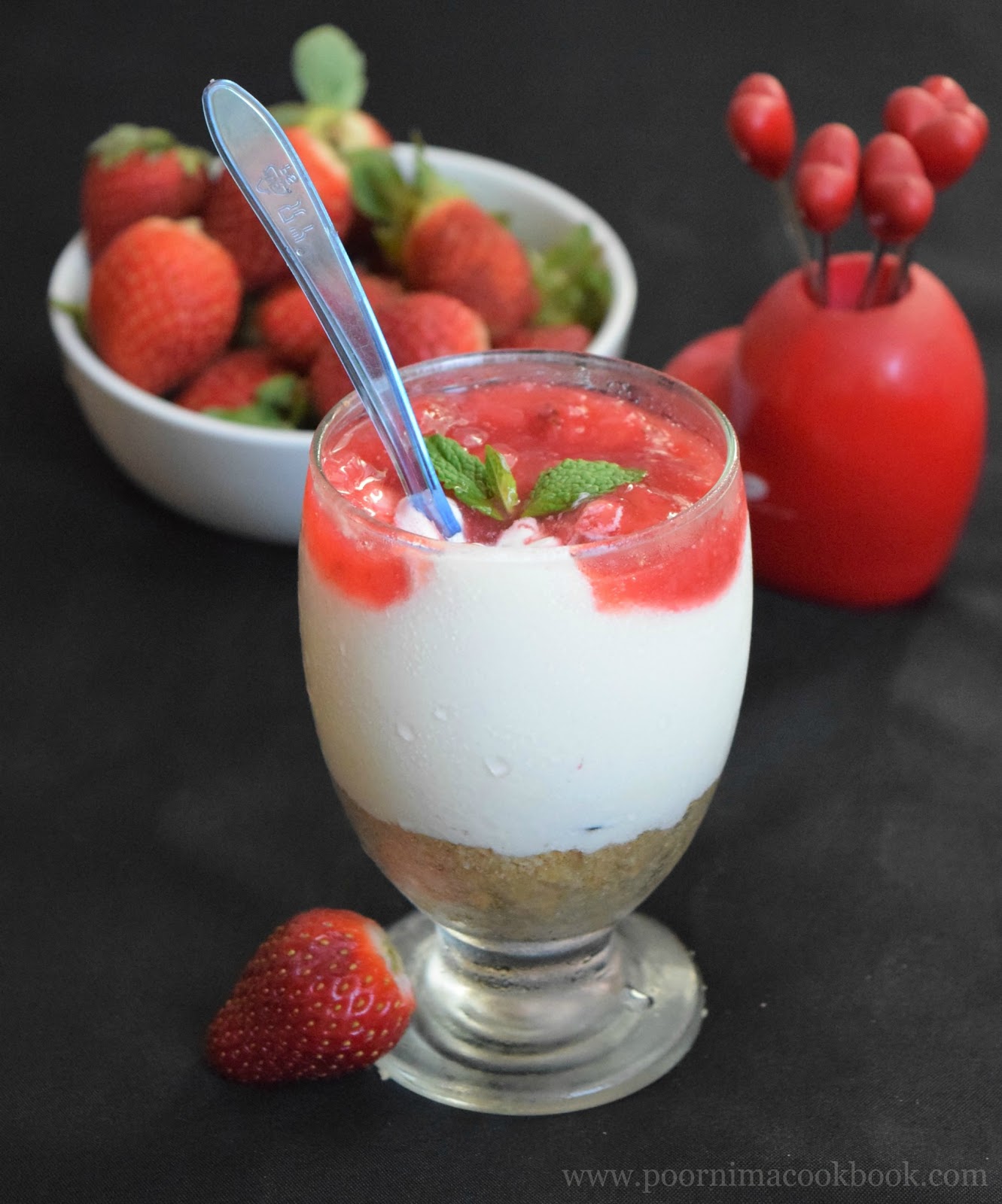 Poornima's Cook Book: No - Bake Strawberry Cheesecake in a glass