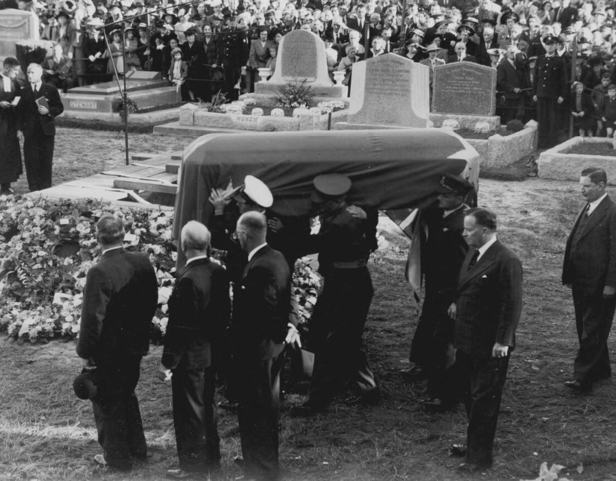 HEADLINES OF OLD: KARRAKATTA CEMETERY..MAKING HEADLINES OVER TIME ...