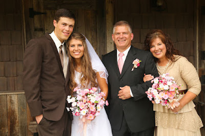 Bates Family Blog: Bates Updates and Pictures | Gil and Kelly | 19 Kids ...