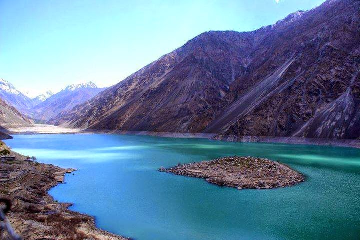 Worlds Beauty: Sadpara Lake, Sakrdu, Satpara Lake is a natural lake ...