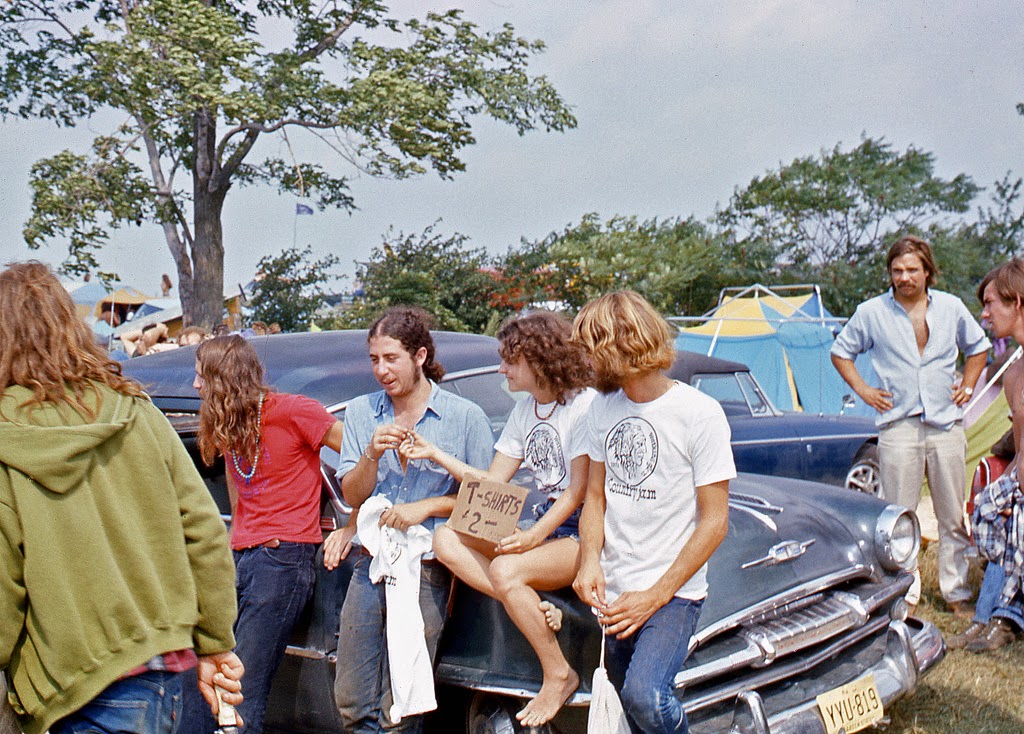 Cool Pictures of Fans at 1973 Summer Jam Rock Festival at Watkins Glen ...