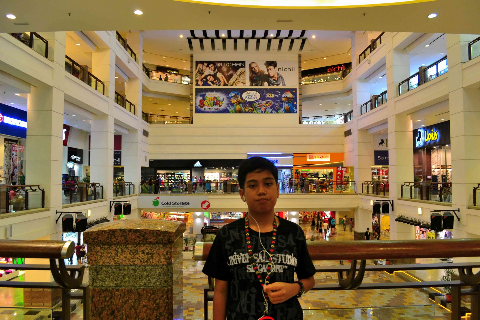 wandering... can't go home: Malaysia - Berjaya Times Square Mall