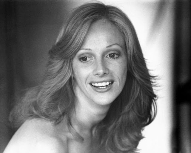 30 Vintage Photos of a Young and Beautiful Sondra Locke, Clint Eastwood ...