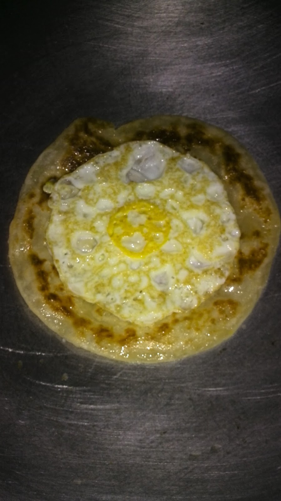 namakucella: ROTI CANAI TAMPAL TELUR GOYANG