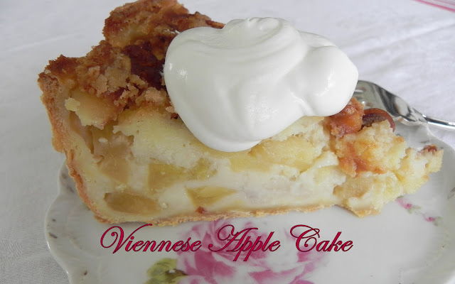 Gift of Simplicity: Viennese Apple Cake