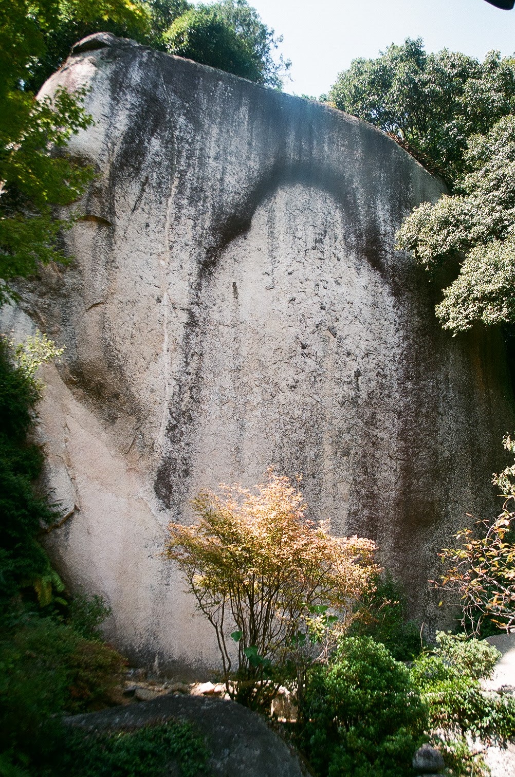 Sacred gateways of Japan: Japan's ancient megaliths & OOPARTS - photo ...
