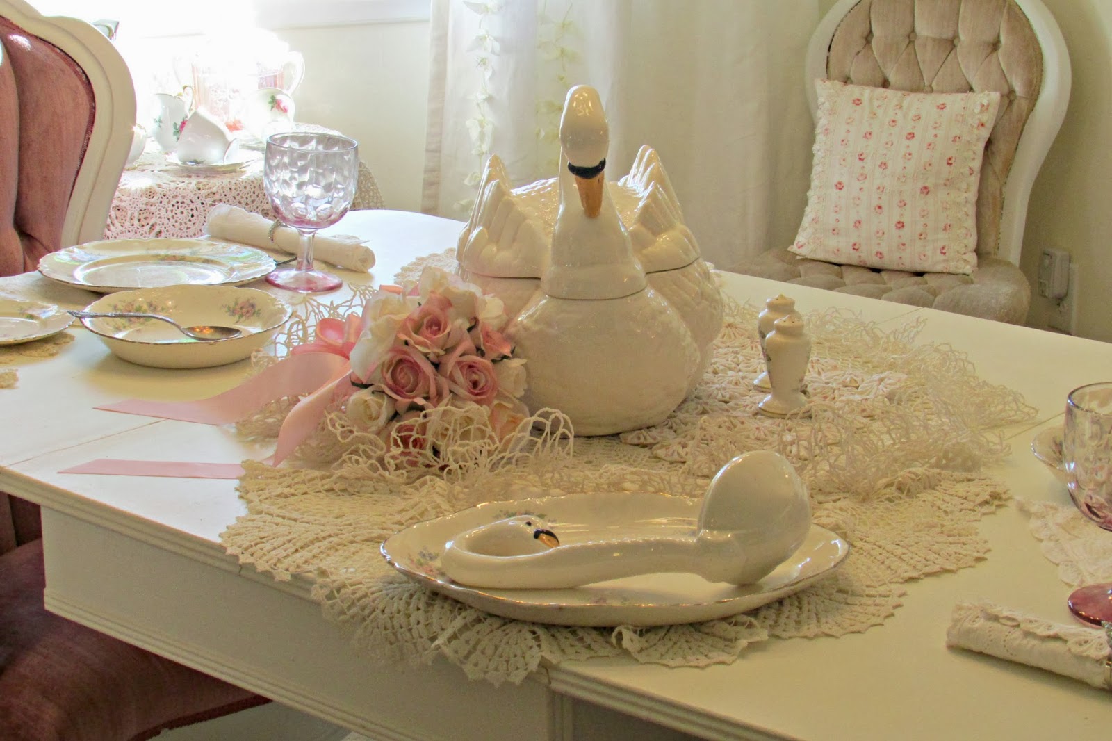 Penny's Vintage Home: Swan Soup Tureen