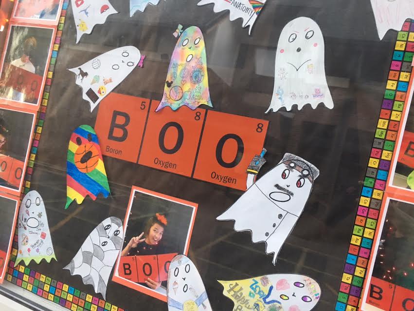 The Uptown Acorn: A Spooktacular Halloween {The Classroom}