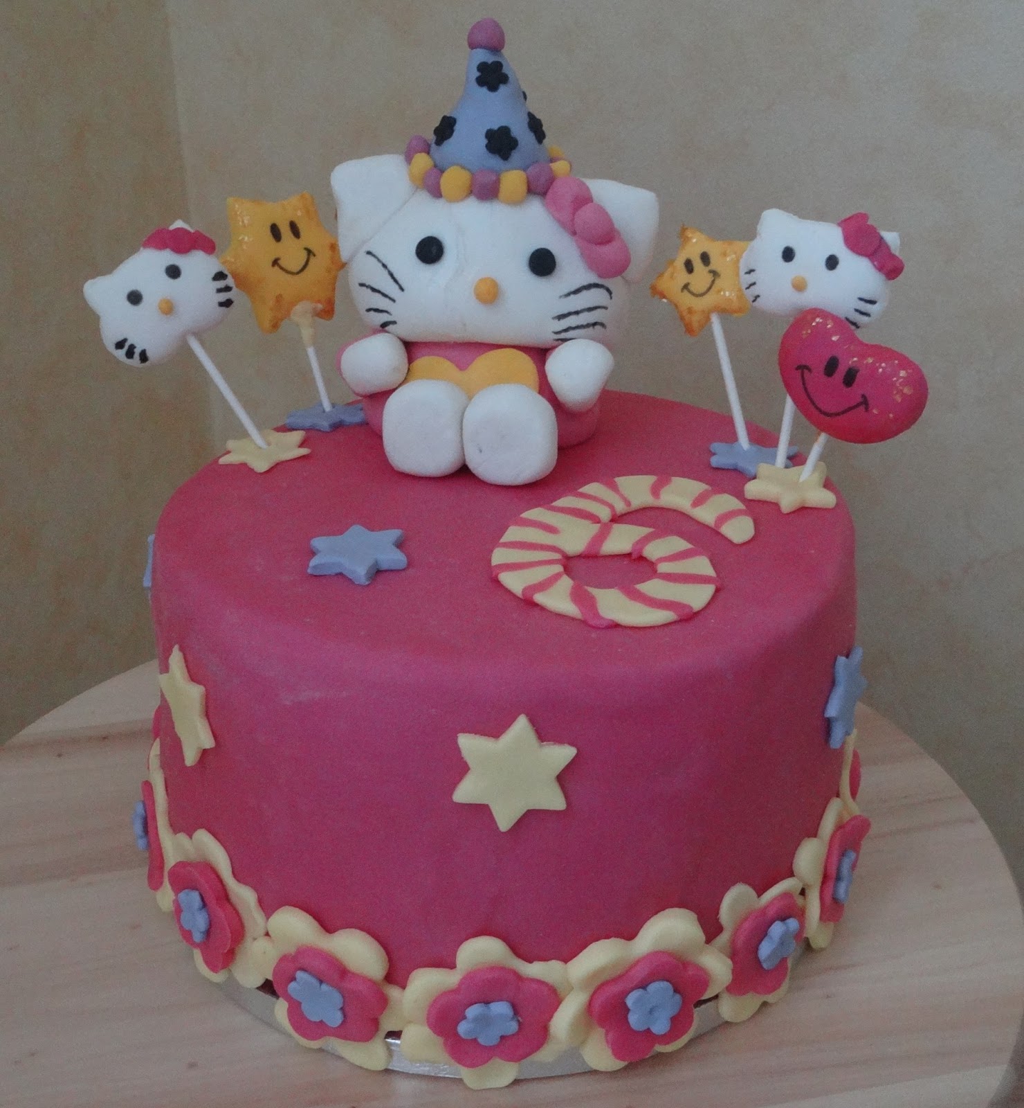 Michi's Tortis: Hello Kitty Torte