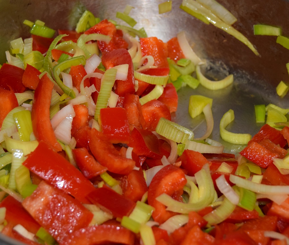 HelloFresh Recipe Box Review: Meal Ingredients, Ready To Cook - Claire ...