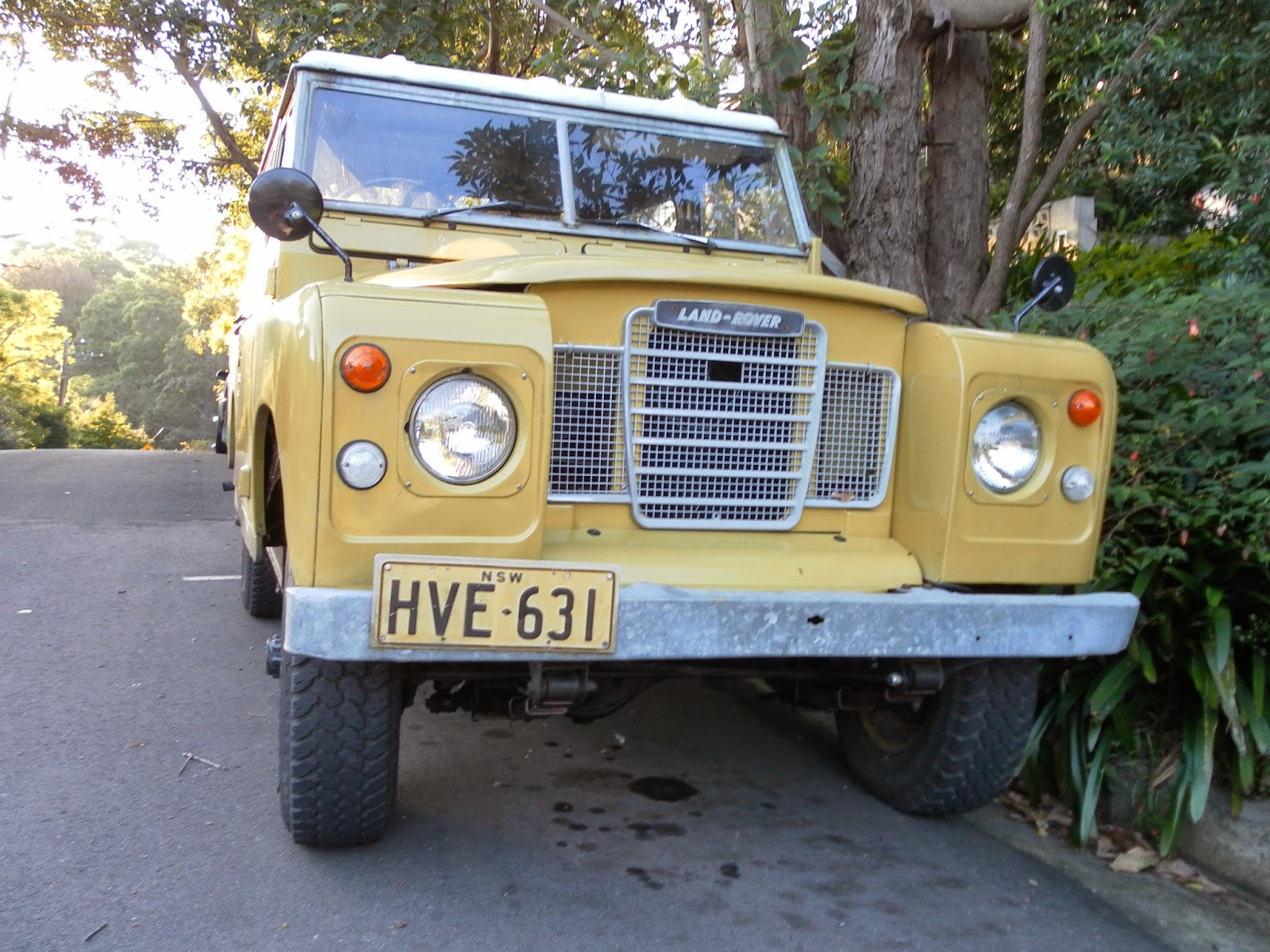 Aussie Old Parked Cars: 1978 Land Rover Series III SWB