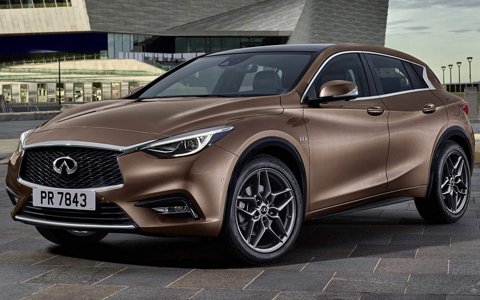 Infiniti Q30: hatch premium para concorrer com o Audi A3