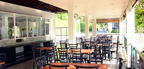 The Covanro Hotel, Veyangoda