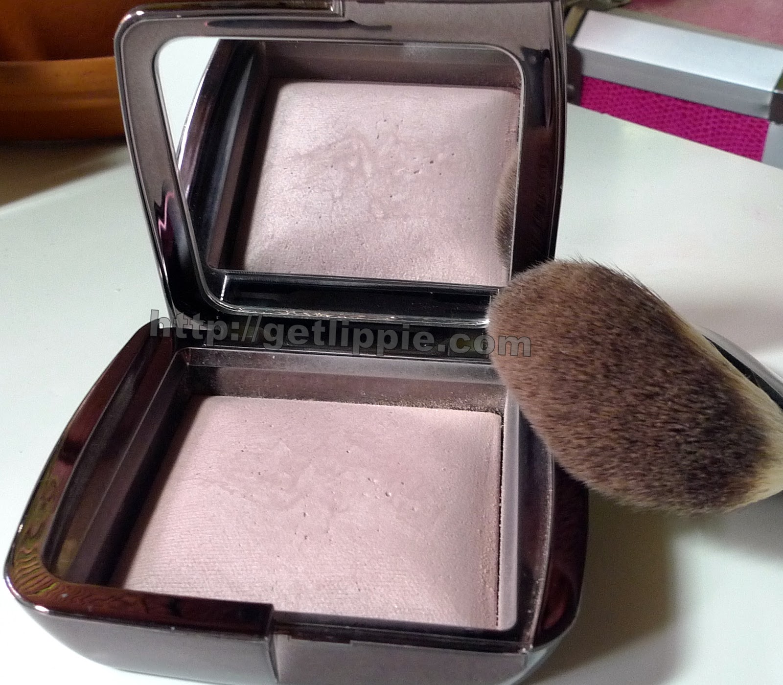 Hourglass Ambient Lighting Powder in Mood | Get Lippie