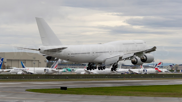 Military and Commercial Technology: The 747-800 That May Become Air ...