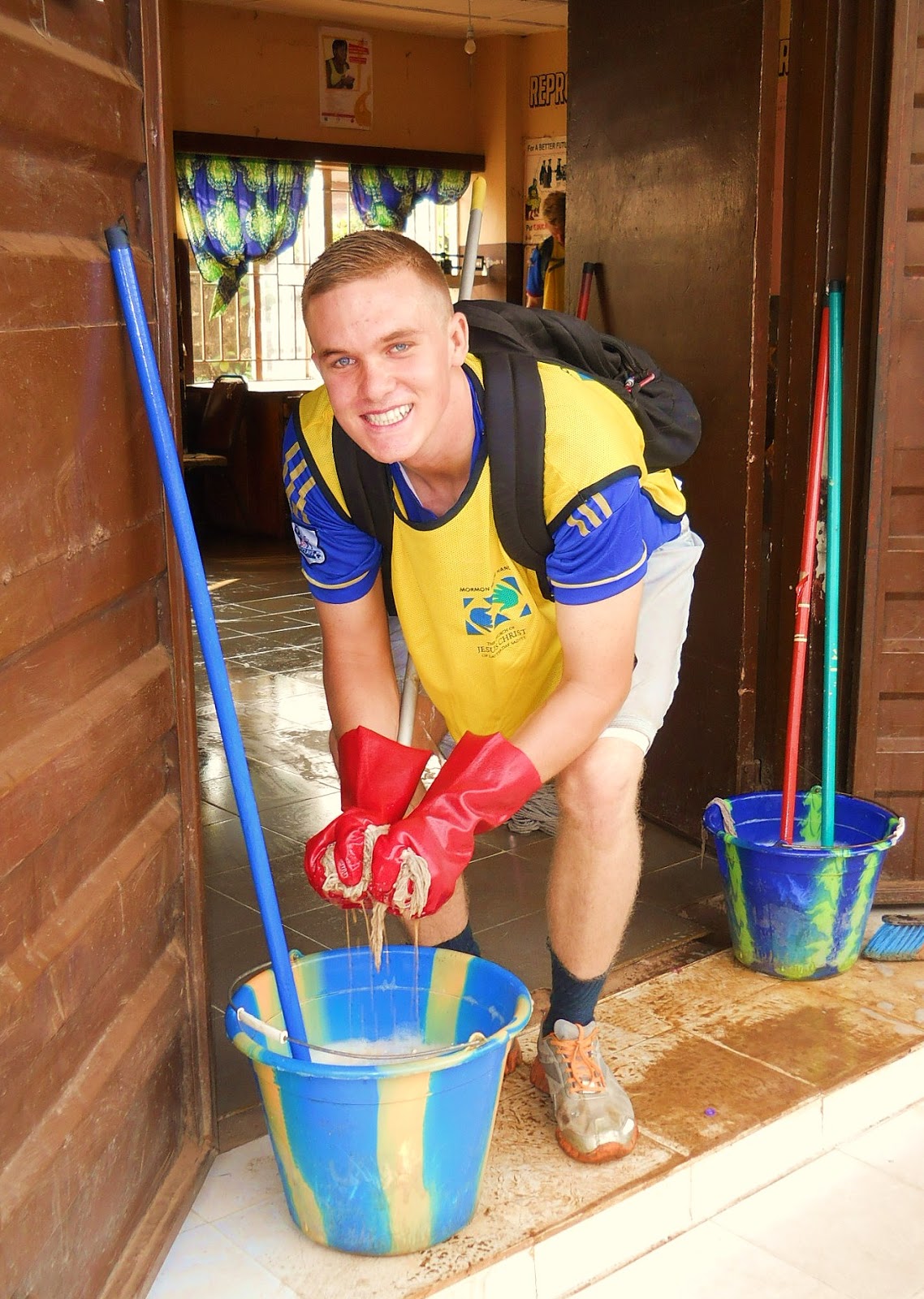 Sierra Leone Freetown Mission Blog: New Arrivals in Liberia, Helping ...