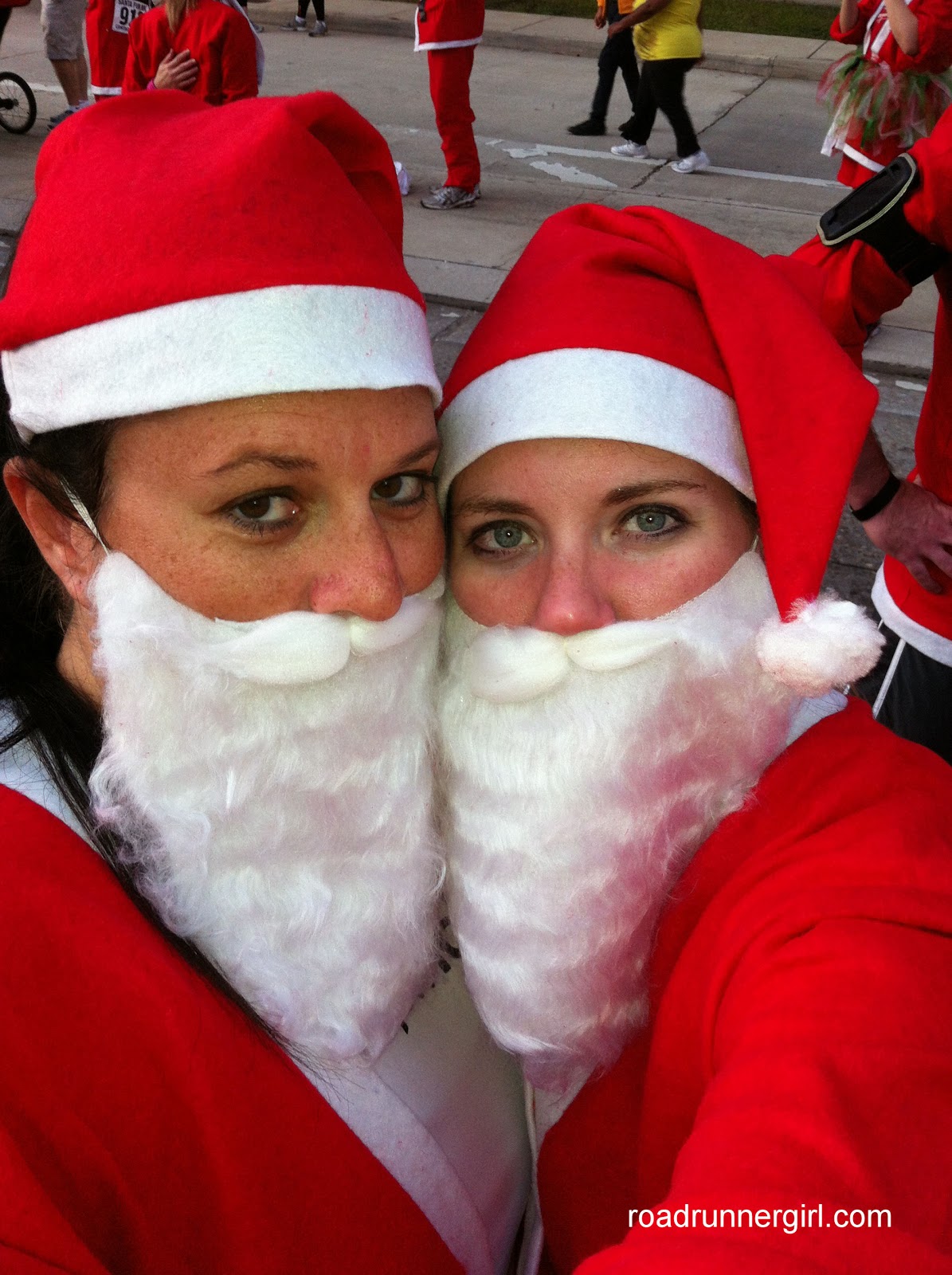 Road Runner Girl: Santa Run Recap and a WINNER!
