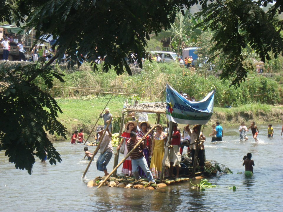 EL VIAJE DEL BALSERO: El balsero revive.