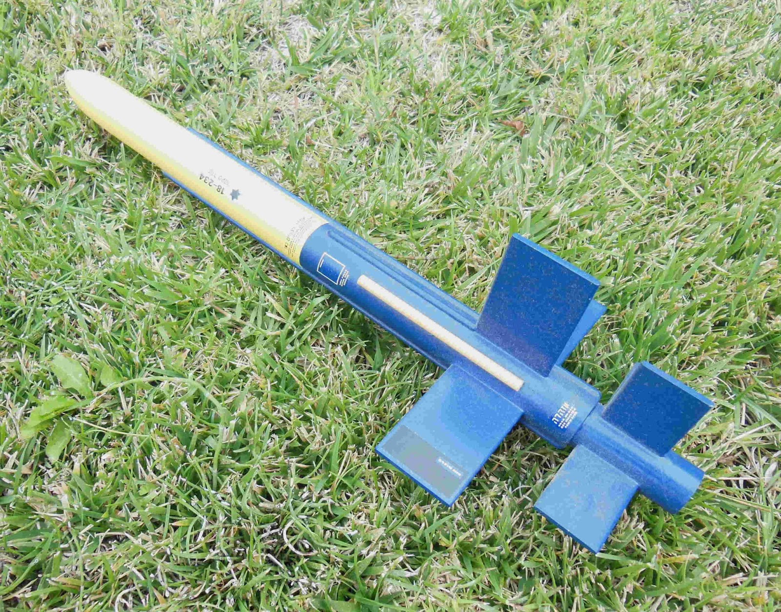 Model Rocket Building: Model Profile - Centuri Israli Gabriel Kit #5333