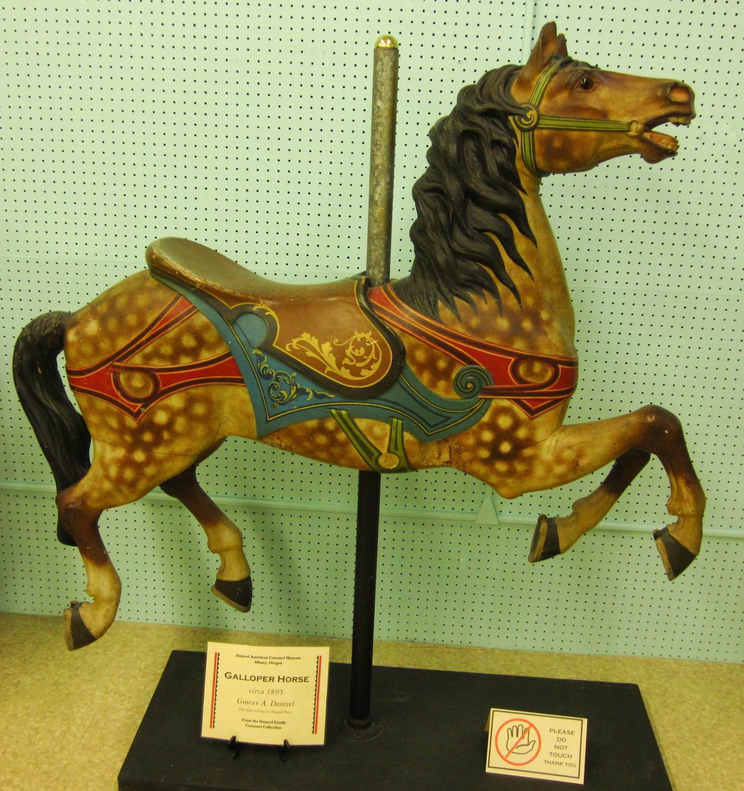 Thom Zehrfeld Photography : Historic Carousel and Museum Albany Oregon 5