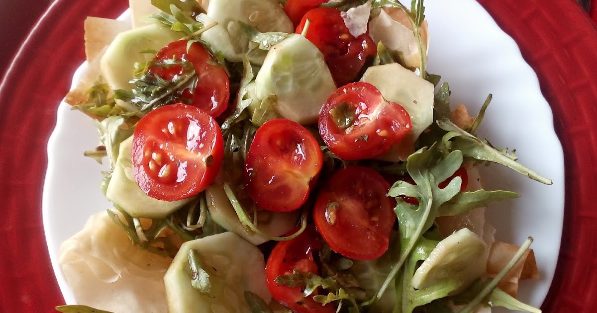 Slatko-slani kutak: Salata od rikule, cherry paradajza i krastavaca